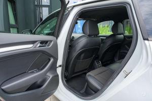 White Audi A3 2017 in Kaunas, with an engine capacity of 1.97 L and mileage of 195 thousand km for 12750 €, photo 33 on AUTOMOTO.COM.LV