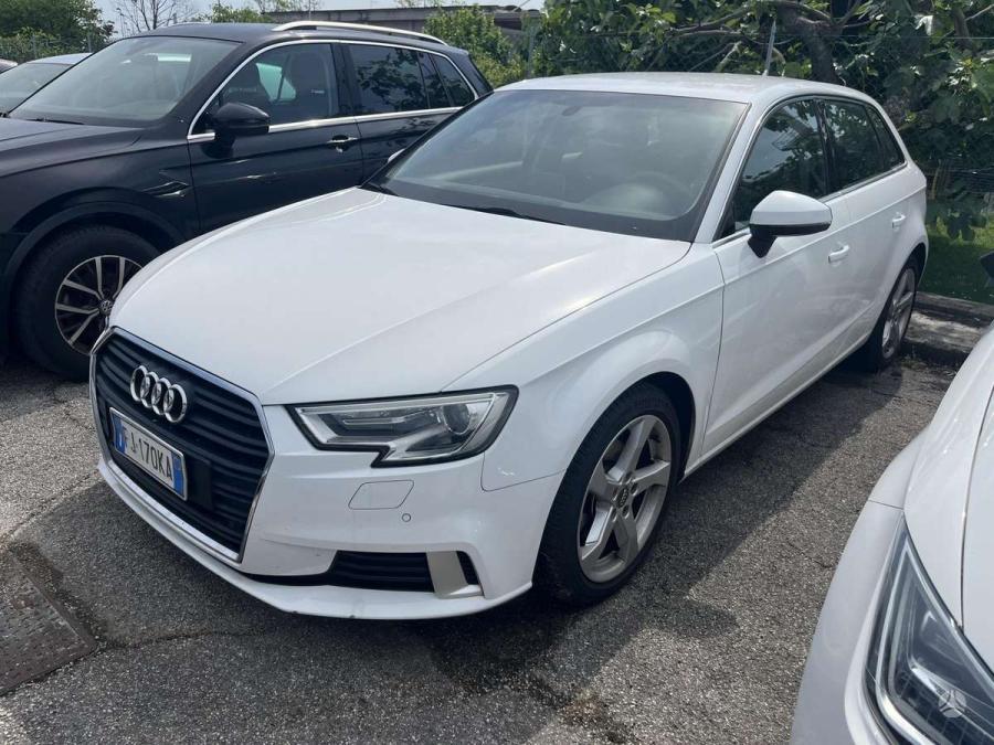 Balts Audi A3 2017 Panevēža, ar dzinēja tilpumu 1.60 L un nobraukumu 235 tūkst. km par 9500 €, foto 1 vietnē AUTOMOTO.COM.LV