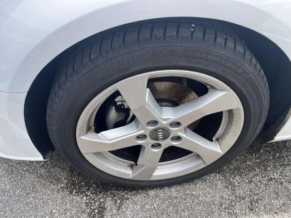 White Audi A3 2017 in Panevezys, with an engine capacity of 1.60 L and mileage of 235 thousand km for 9500 €, photo 5 on AUTOMOTO.COM.LV