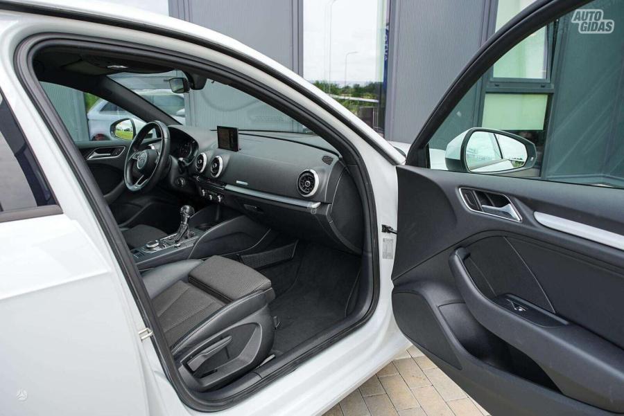 White Audi A3 2017 in Kaunas, with an engine capacity of 2.00 L and mileage of 195 thousand km for 12450 €, photo 37 on AUTOMOTO.COM.LV