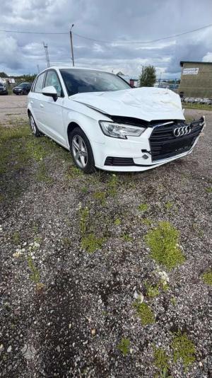 Balts Audi A3 2019 Panevēža, ar dzinēja tilpumu 1.60 L un nobraukumu 141 tūkst. km par 3650 €, foto  vietnē AUTOMOTO.COM.LV