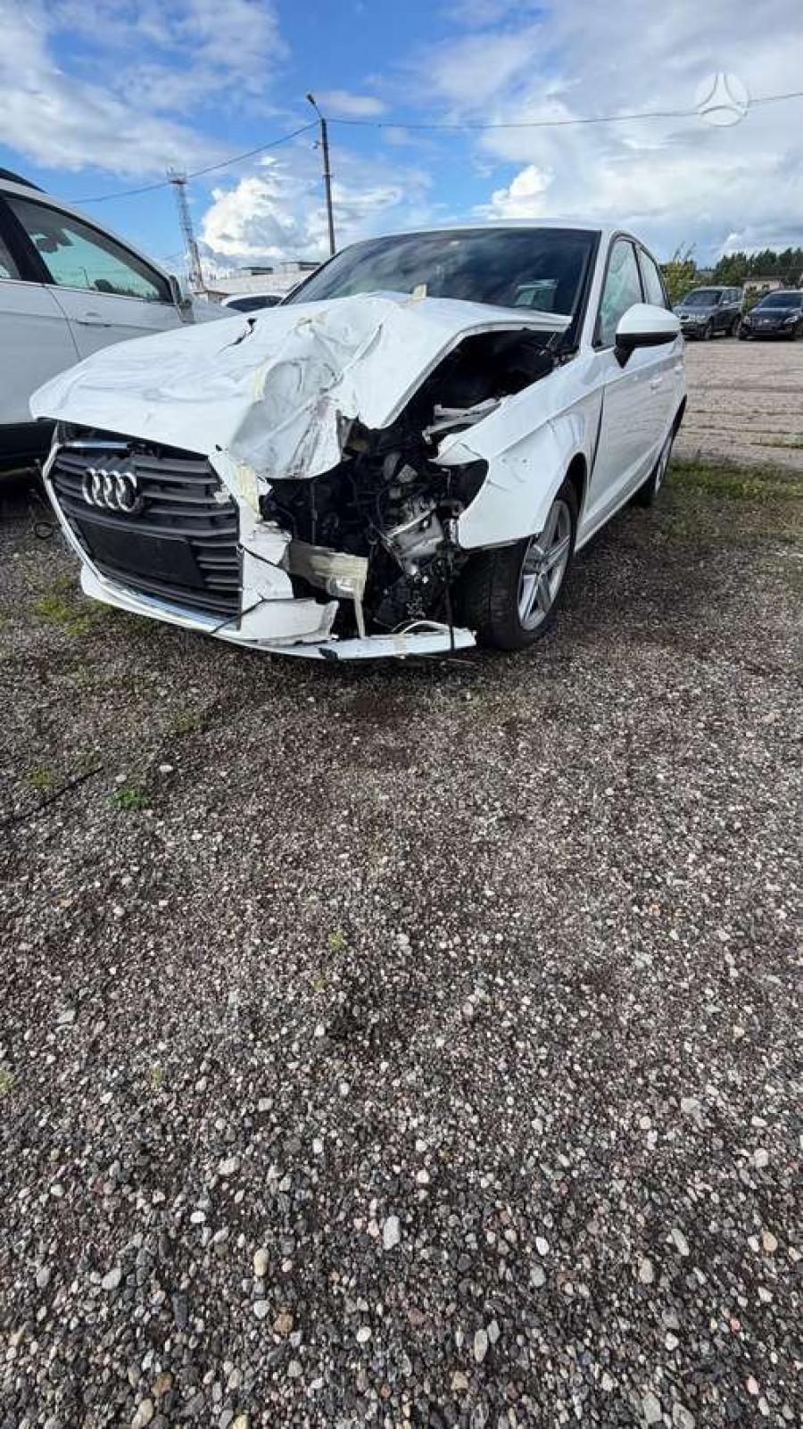 Balts Audi A3 2019 Panevēža, ar dzinēja tilpumu 1.60 L un nobraukumu 141 tūkst. km par 3650 €, foto 3 vietnē AUTOMOTO.COM.LV