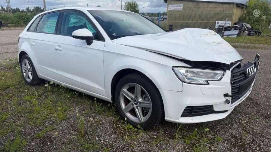 Balts Audi A3 2019 Panevēža, ar dzinēja tilpumu 1.60 L un nobraukumu 141 tūkst. km par 3650 €, foto 5 vietnē AUTOMOTO.COM.LV