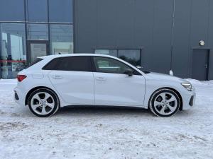 White Audi A3 2020 in Siauliai, with an engine capacity of 1.97 L and mileage of 117 thousand km for 20900 €, photo 5 on AUTOMOTO.COM.LV