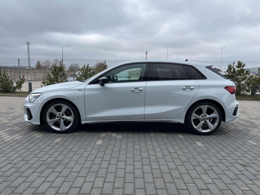 White Audi A3 2020 in Siauliai, with an engine capacity of 1.97 L and mileage of 117 thousand km for 19900 €, photo 6 on AUTOMOTO.COM.LV