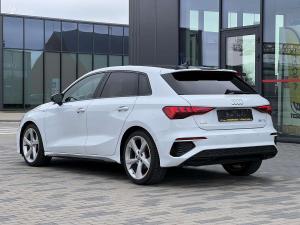 White Audi A3 2020 in Siauliai, with an engine capacity of 1.97 L and mileage of 117 thousand km for 19900 €, photo 8 on AUTOMOTO.COM.LV