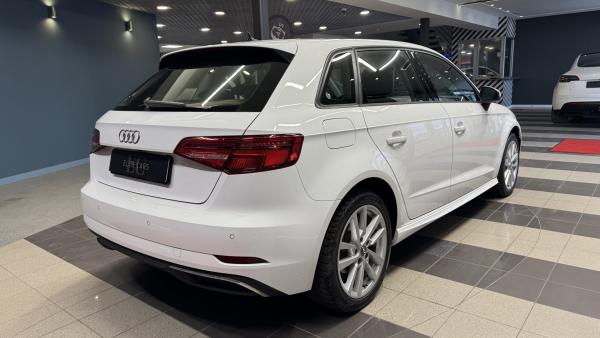 Balts Audi A3 2020 Rīga, ar dzinēja tilpumu 1.40 L un nobraukumu 127 tūkst. km par 15990 €, foto 4 vietnē AUTOMOTO.COM.LV