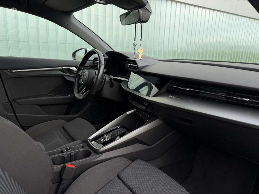 Balts Audi A3 2022 Viļņa, ar dzinēja tilpumu 1.00 L un nobraukumu 166 tūkst. km par 17500 €, foto 13 vietnē AUTOMOTO.COM.LV
