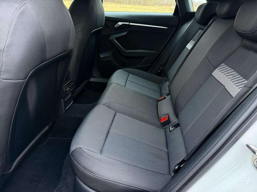 Balts Audi A3 2022 Viļņa, ar dzinēja tilpumu 1.00 L un nobraukumu 166 tūkst. km par 17500 €, foto 16 vietnē AUTOMOTO.COM.LV