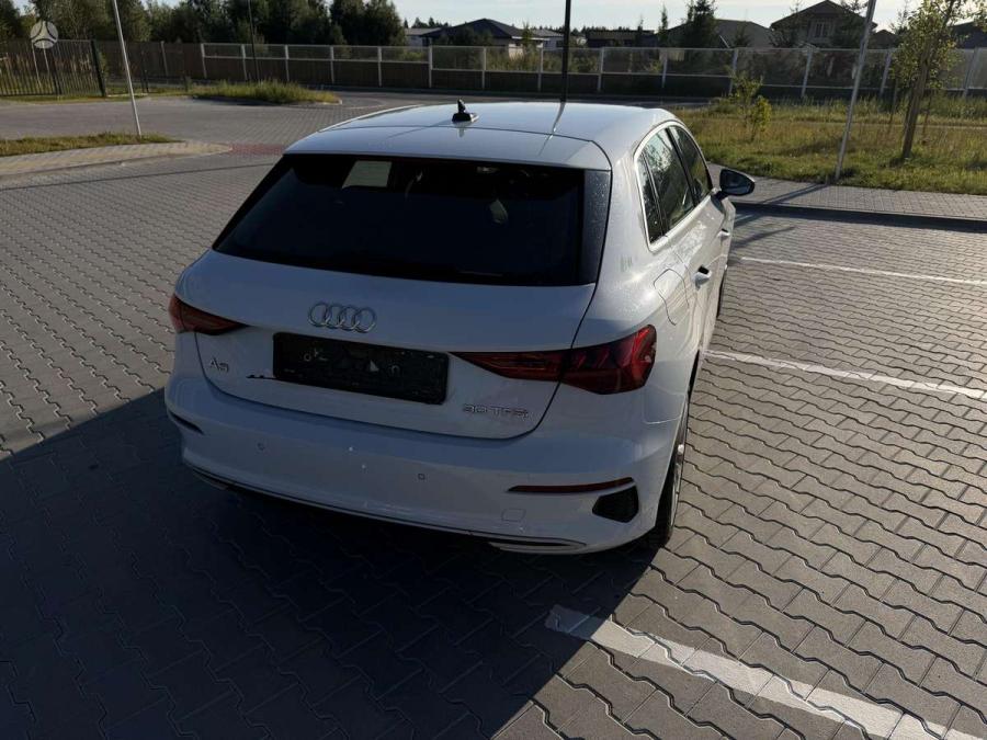 White Audi A3 2022 in Vilnius, with an engine capacity of 1.00 L and mileage of 167 thousand km for 17300 €, photo 7 on AUTOMOTO.COM.LV