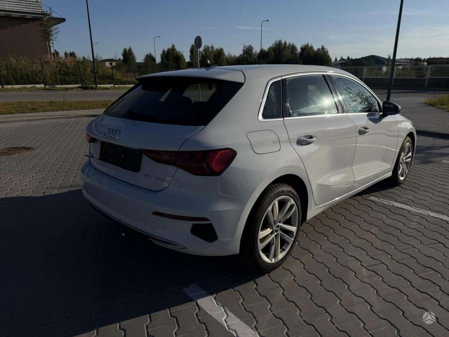 White Audi A3 2022 in Vilnius, with an engine capacity of 1.00 L and mileage of 167 thousand km for 17300 €, photo 8 on AUTOMOTO.COM.LV