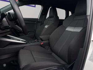 White Audi A3 2024 in Kaunas, with an engine capacity of 1.50 L and mileage of 20 thousand km for 28999 €, photo 15 on AUTOMOTO.COM.LV