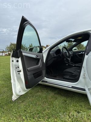 White Audi A3 2007 in Talsi, with an engine capacity of 2.00 L and mileage of 289 thousand km for 2350 €, photo 6 on AUTOMOTO.COM.LV