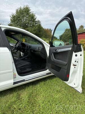 White Audi A3 2007 in Talsi, with an engine capacity of 2.00 L and mileage of 289 thousand km for 2350 €, photo 8 on AUTOMOTO.COM.LV