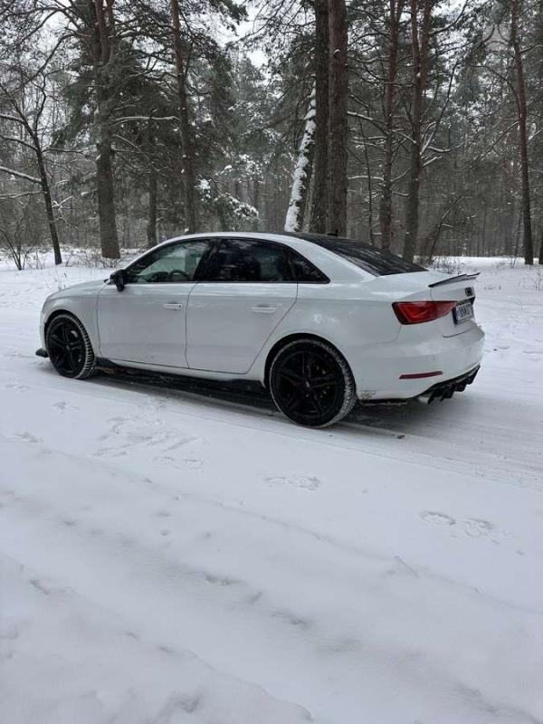 White Audi A3 2015 in Kaunas, with an engine capacity of 2.00 L and mileage of 137 thousand km for 10999 €, photo 7 on AUTOMOTO.COM.LV