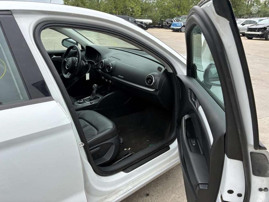 Balts Audi A3 2015 Viļņa, ar dzinēja tilpumu 1.98 L un nobraukumu 148 tūkst. km par 5700 €, foto 19 vietnē AUTOMOTO.COM.LV