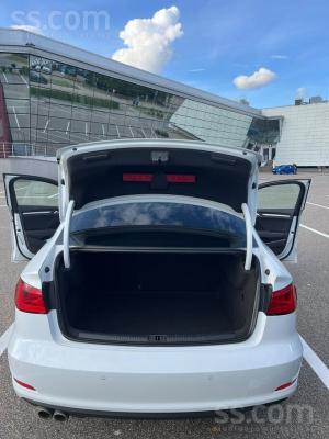 White Audi A3 2015 in Riga, with an engine capacity of 2.00 L and mileage of 219 thousand km for 13750 €, photo 10 on AUTOMOTO.COM.LV