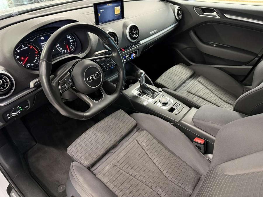 Balts Audi A3 2016 Prienai, ar dzinēja tilpumu 2.00 L un nobraukumu 143 tūkst. km par 13950 €, foto 38 vietnē AUTOMOTO.COM.LV