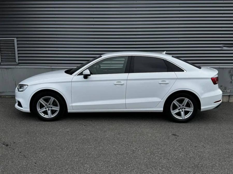 White Audi A3 2017 in Riga, with an engine capacity of 1.50 L and mileage of 153 thousand km for 13900 €, photo 3 on AUTOMOTO.COM.LV