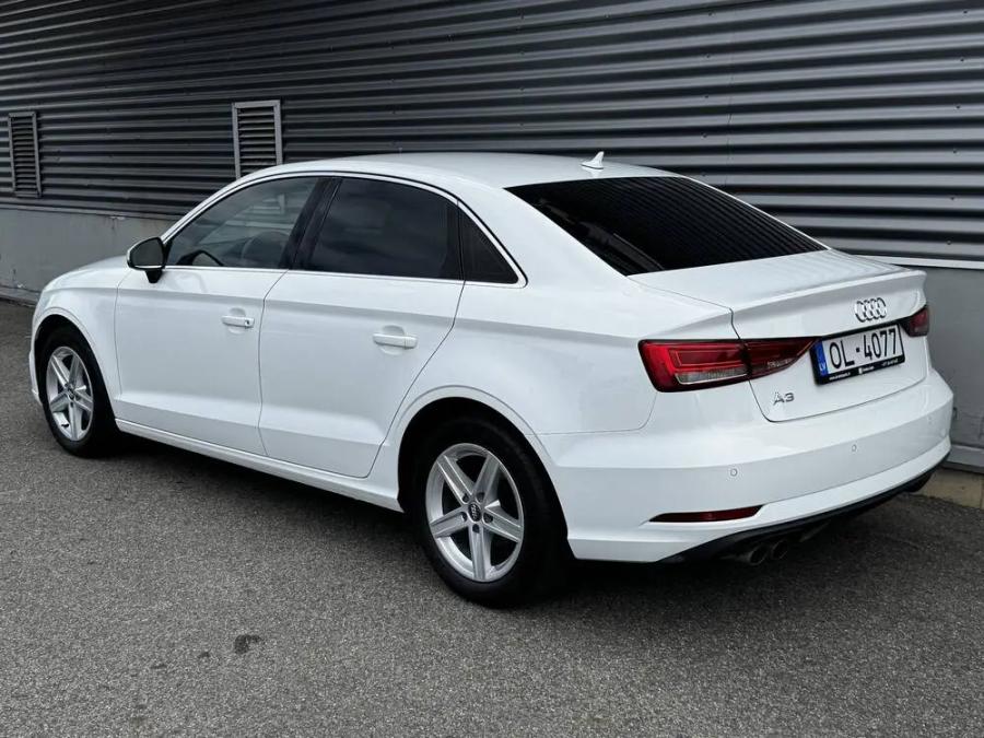 White Audi A3 2017 in Riga, with an engine capacity of 1.50 L and mileage of 153 thousand km for 13900 €, photo 4 on AUTOMOTO.COM.LV