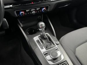 White Audi A3 2017 in Riga, with an engine capacity of 1.50 L and mileage of 153 thousand km for 13900 €, photo 17 on AUTOMOTO.COM.LV