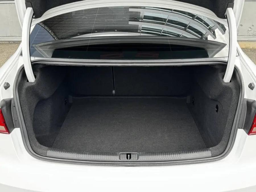 White Audi A3 2017 in Riga, with an engine capacity of 1.50 L and mileage of 153 thousand km for 13900 €, photo 23 on AUTOMOTO.COM.LV