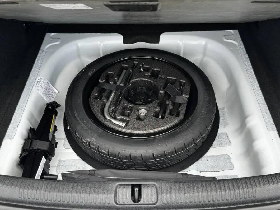 White Audi A3 2017 in Riga, with an engine capacity of 1.50 L and mileage of 153 thousand km for 13900 €, photo 24 on AUTOMOTO.COM.LV