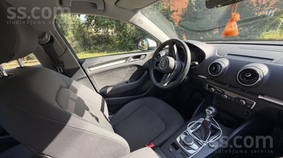White Audi A3 2017 in Riga, with an engine capacity of 1.50 L and mileage of 131 thousand km for 13500 €, photo 7 on AUTOMOTO.COM.LV