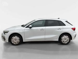 White Audi A3 2020 in Kaunas, with an engine capacity of 1.40 L and mileage of 38 thousand km for 24347 €, photo 4 on AUTOMOTO.COM.LV