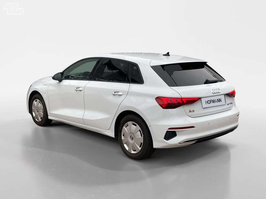White Audi A3 2020 in Kaunas, with an engine capacity of 1.40 L and mileage of 38 thousand km for 24347 €, photo 5 on AUTOMOTO.COM.LV