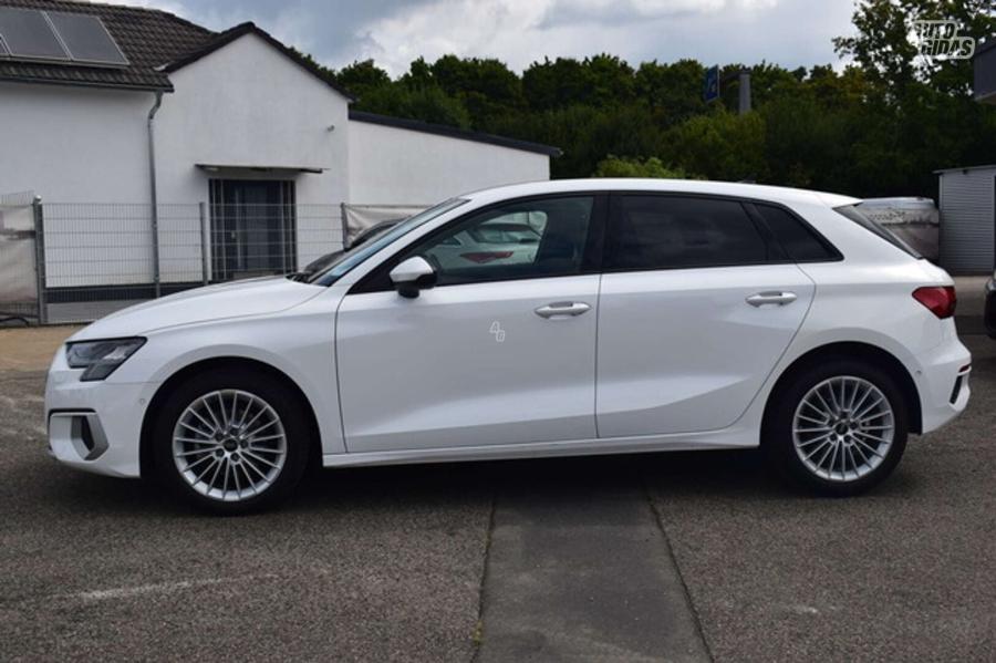 White Audi A3 2023 in Kaunas, with an engine capacity of 2.00 L and mileage of 74 thousand km for 26820 €, photo 6 on AUTOMOTO.COM.LV
