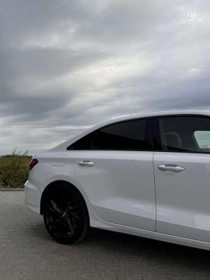 White Audi A3 2024 in Klaipeda, with an engine capacity of 2.00 L and mileage of 43 thousand km for 25500 €, photo 8 on AUTOMOTO.COM.LV