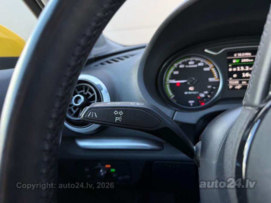 Dzeltens Audi A3 2017 Tallina, ar dzinēja tilpumu 1.40 L un nobraukumu 93 tūkst. km par 14900 €, foto 13 vietnē AUTOMOTO.COM.LV