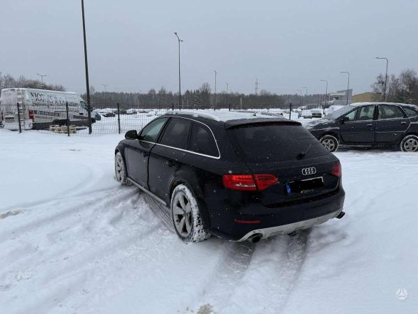Black Audi A4 Allroad 2009 in Kaunas, with an engine capacity of 1.98 L and mileage of 291 thousand km for 5800 €, photo 2 on AUTOMOTO.COM.LV