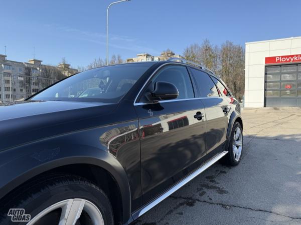 Melns Audi A4 Allroad 2009 Kauņa, ar dzinēja tilpumu 2.00 L un nobraukumu 290 tūkst. km par 4600 €, foto 9 vietnē AUTOMOTO.COM.LV
