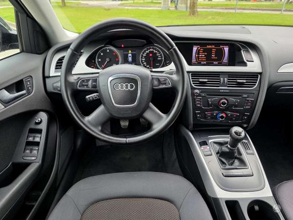 Melns Audi A4 Allroad 2010 Tauragė, ar dzinēja tilpumu 1.97 L un nobraukumu 306 tūkst. km par 6500 €, foto 10 vietnē AUTOMOTO.COM.LV