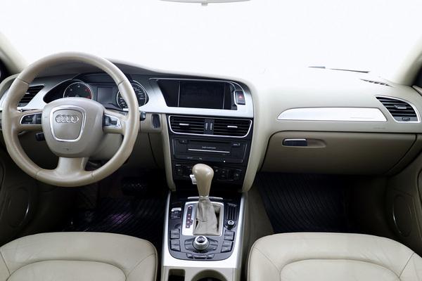 Melns Audi A4 Allroad 2010 Tallina, ar dzinēja tilpumu 3.00 L un nobraukumu 296 tūkst. km par 3299 €, foto 5 vietnē AUTOMOTO.COM.LV