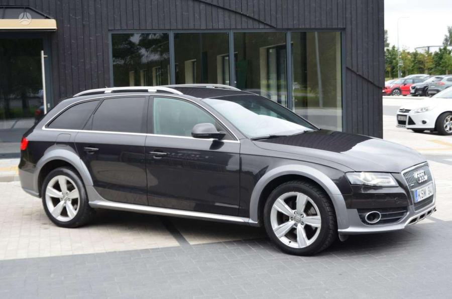 Melns Audi A4 Allroad 2010 Šauļi, ar dzinēja tilpumu 2.97 L un nobraukumu 310 tūkst. km par 6000 €, foto 10 vietnē AUTOMOTO.COM.LV