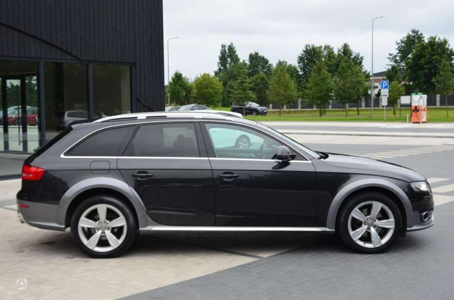 Melns Audi A4 Allroad 2010 Šauļi, ar dzinēja tilpumu 2.97 L un nobraukumu 310 tūkst. km par 6000 €, foto 13 vietnē AUTOMOTO.COM.LV