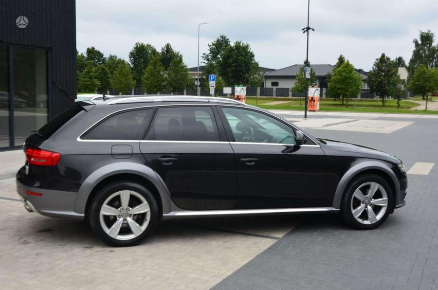 Melns Audi A4 Allroad 2010 Šauļi, ar dzinēja tilpumu 2.97 L un nobraukumu 310 tūkst. km par 6000 €, foto 14 vietnē AUTOMOTO.COM.LV