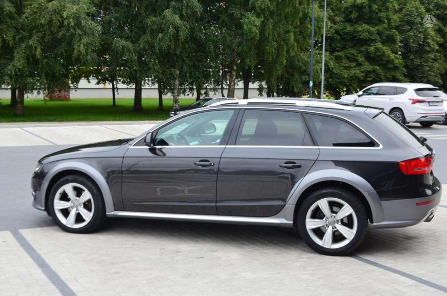 Melns Audi A4 Allroad 2010 Šauļi, ar dzinēja tilpumu 2.97 L un nobraukumu 310 tūkst. km par 6000 €, foto 21 vietnē AUTOMOTO.COM.LV