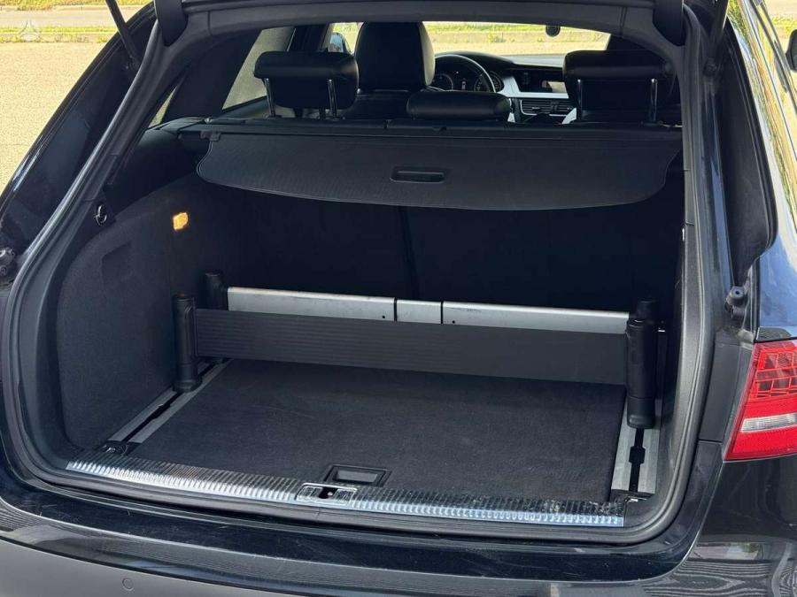 Melns Audi A4 Allroad 2010 Viļņa, ar dzinēja tilpumu 2.97 L un nobraukumu 348 tūkst. km par 5950 €, foto 18 vietnē AUTOMOTO.COM.LV