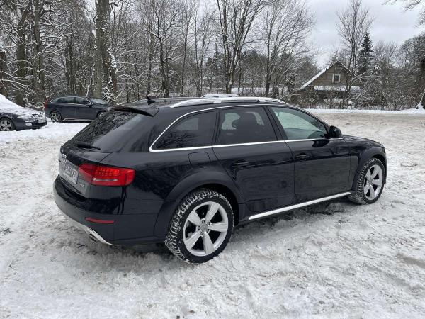 Melns Audi A4 Allroad 2011 Viļņa, ar dzinēja tilpumu 2.97 L un nobraukumu 245 tūkst. km par 7400 €, foto 4 vietnē AUTOMOTO.COM.LV