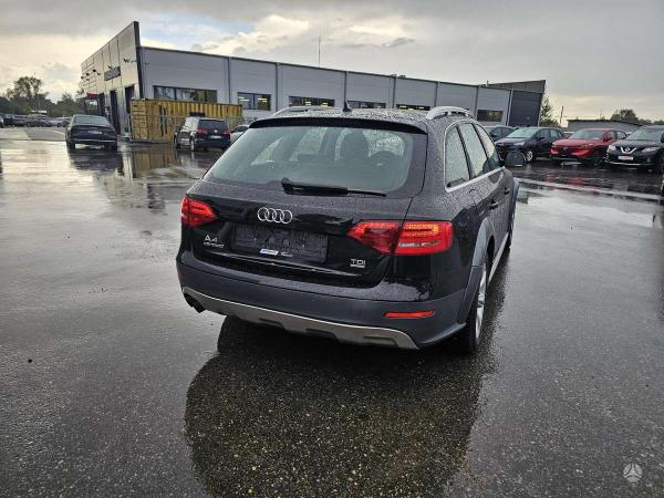 Melns Audi A4 Allroad 2011 Ukmergė, ar dzinēja tilpumu 1.97 L un nobraukumu 240 tūkst. km par 5999 €, foto 8 vietnē AUTOMOTO.COM.LV