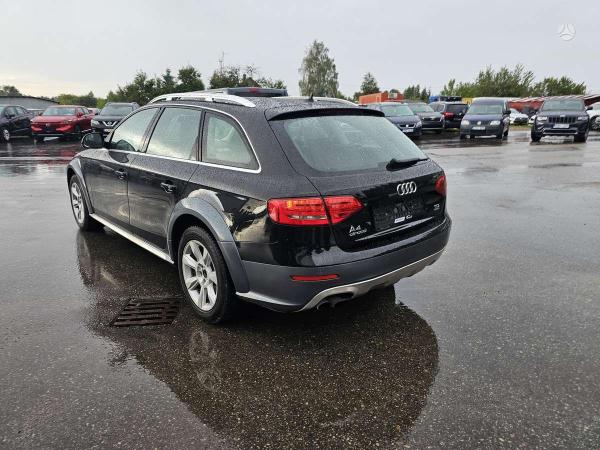Melns Audi A4 Allroad 2011 Ukmergė, ar dzinēja tilpumu 1.97 L un nobraukumu 240 tūkst. km par 5999 €, foto 10 vietnē AUTOMOTO.COM.LV