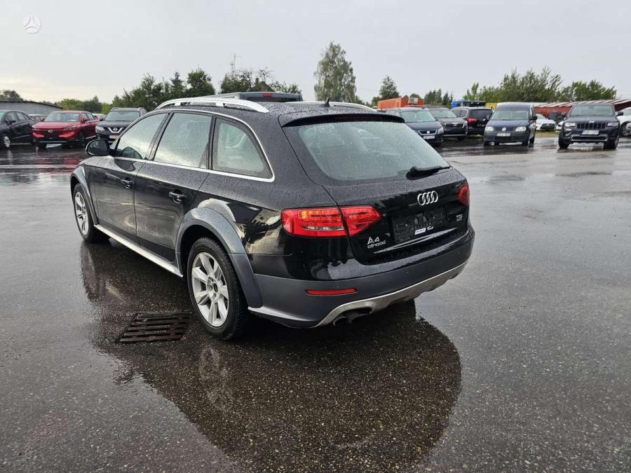 Black Audi A4 Allroad 2011 in Ukmerge, with an engine capacity of 1.97 L and mileage of 237 thousand km for 5999 €, photo 9 on AUTOMOTO.COM.LV
