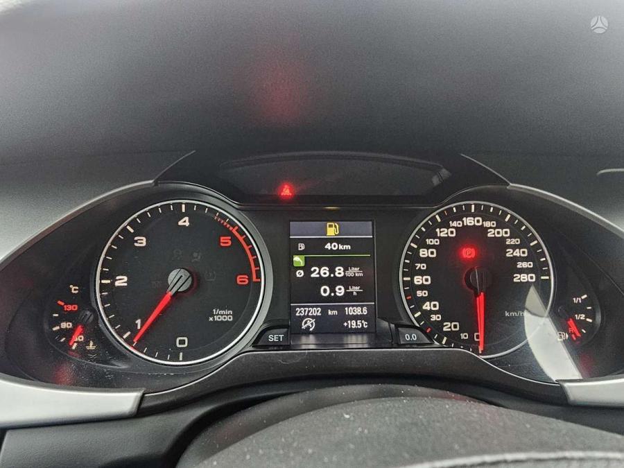 Black Audi A4 Allroad 2011 in Ukmerge, with an engine capacity of 1.97 L and mileage of 237 thousand km for 5999 €, photo 19 on AUTOMOTO.COM.LV