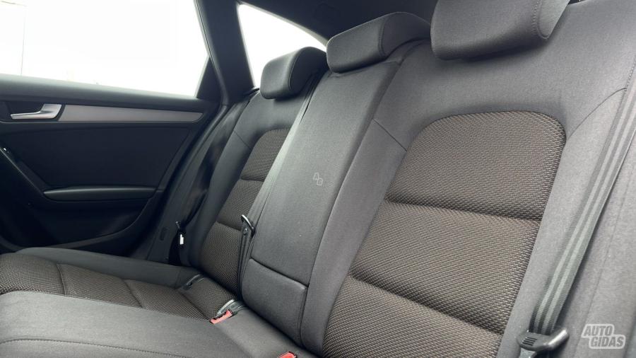 Black Audi A4 Allroad 2012 in Marijampole, with an engine capacity of 2.00 L and mileage of 264 thousand km for 8950 €, photo 16 on AUTOMOTO.COM.LV