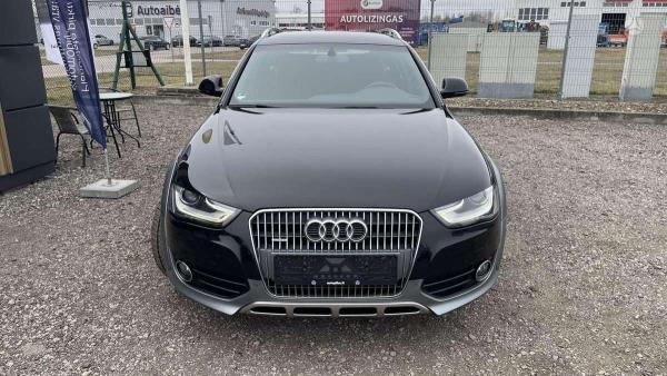 Melns Audi A4 Allroad 2012 Marijampole, ar dzinēja tilpumu 1.97 L un nobraukumu 264 tūkst. km par 8490 €, foto 2 vietnē AUTOMOTO.COM.LV