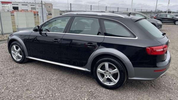 Melns Audi A4 Allroad 2012 Marijampole, ar dzinēja tilpumu 1.97 L un nobraukumu 264 tūkst. km par 8490 €, foto 4 vietnē AUTOMOTO.COM.LV